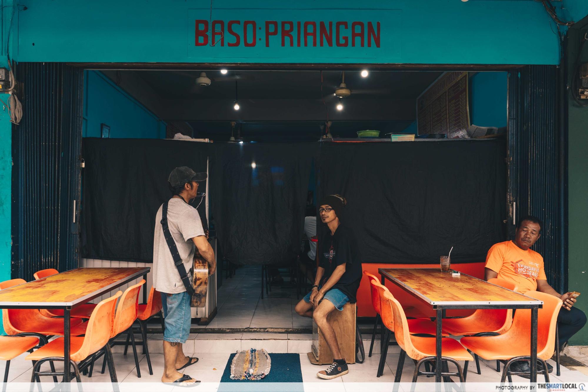 5 Cheap Batam Food Stalls To Hit Up For Local Indonesian Dishes