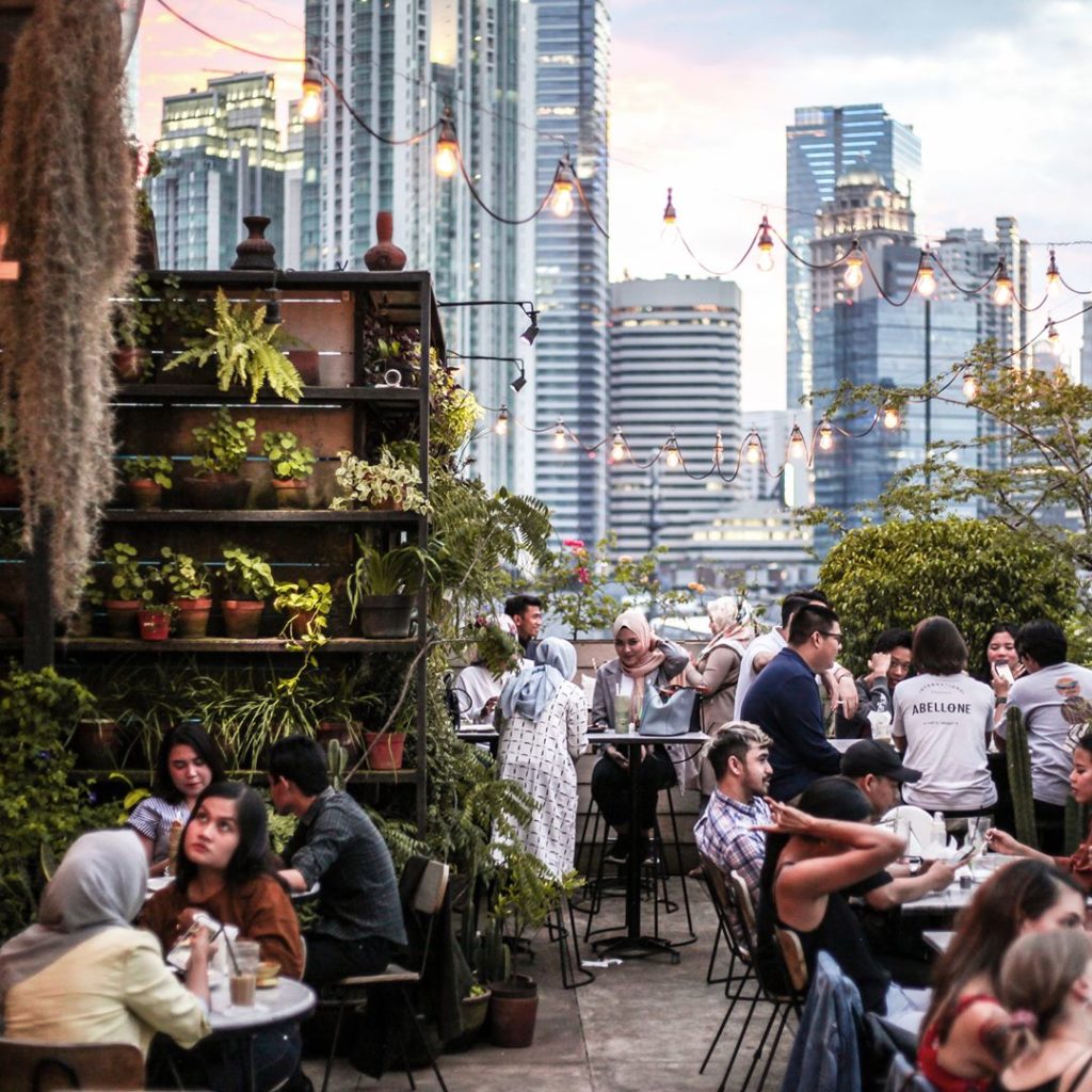 8 Jakarta Rooftop Bars To Bask In Moonlight After Sitting Indoors Too Long