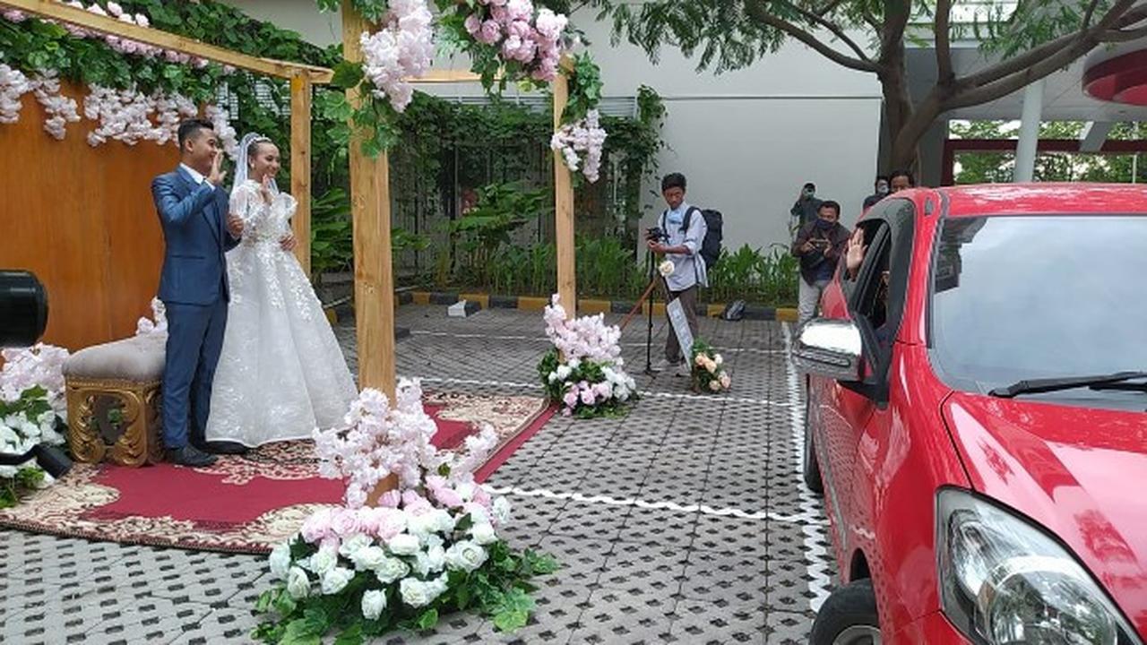 Drive-Thru Weddings Now Available At A Cirebon Hotel, With Safe ...