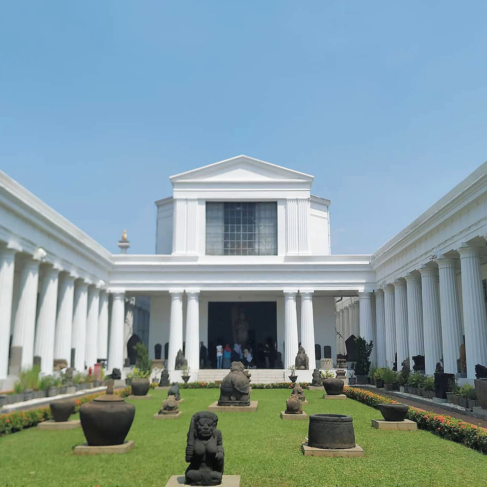 8 Museums And Galleries In Jakarta With Indonesian Art, Batik, Antiques ...