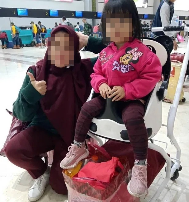 Child’s Pink Hoodie Retrieved At Sriwijaya Air Flight SJ182 Crash Site