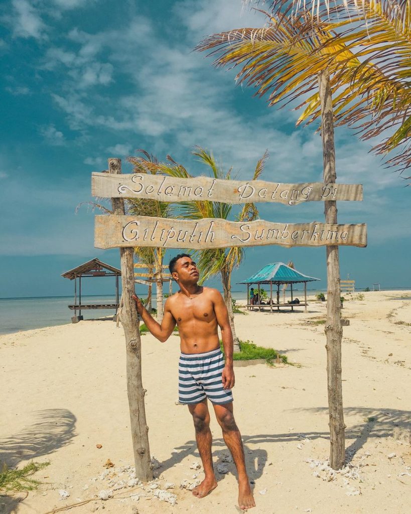8 Hidden Beaches in Bali To Get Pristine White Sand All To Yourself