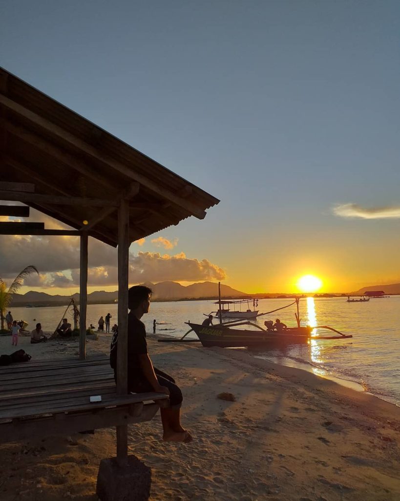 8 Hidden Beaches in Bali To Get Pristine White Sand All To Yourself