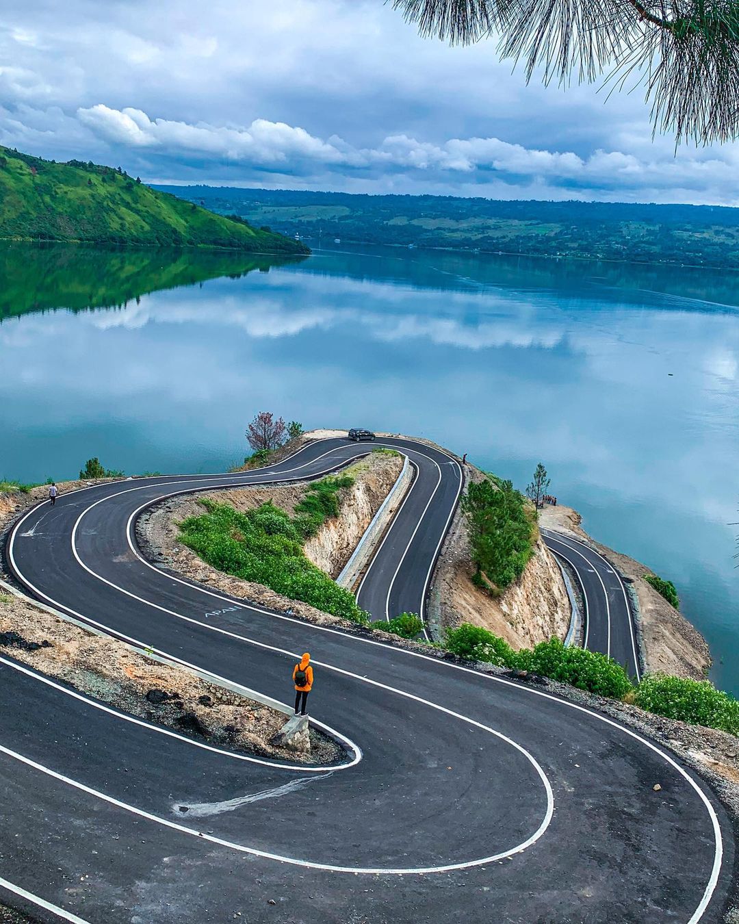 8 Lakes In Indonesia With Calming Waters For A Soul-Soothing Getaway
