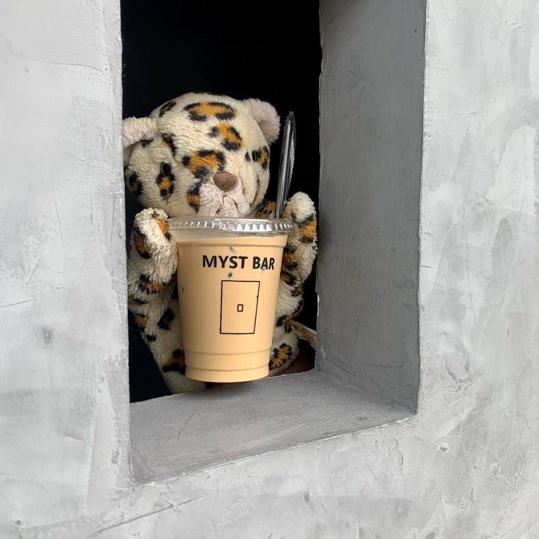Myst Bar Is A Mysterious To-Go Beverage Bar For The COVID-19 Era With ...