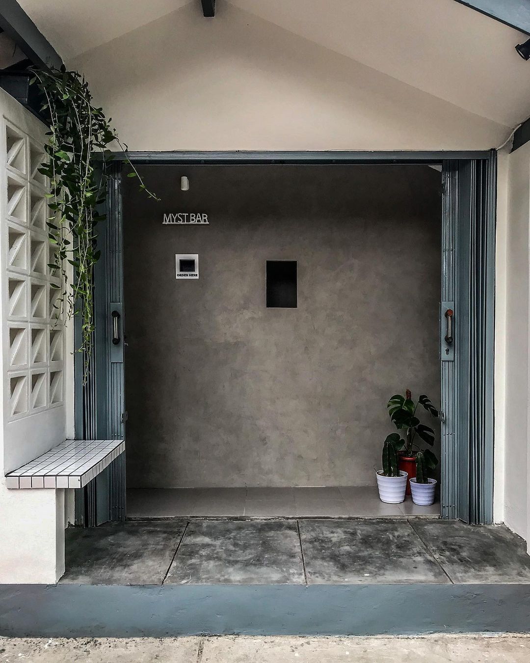 Myst Bar Is A Mysterious To-Go Beverage Bar For The COVID-19 Era With ...