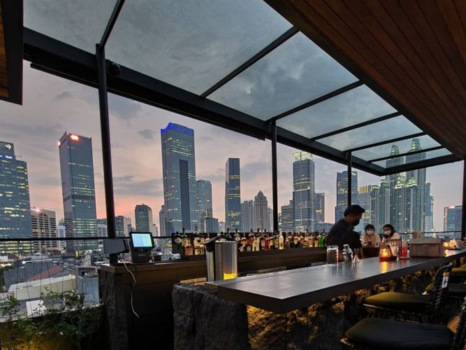 NORU Jakarta Is A New Rooftop Lounge Serving Cocktails With A View